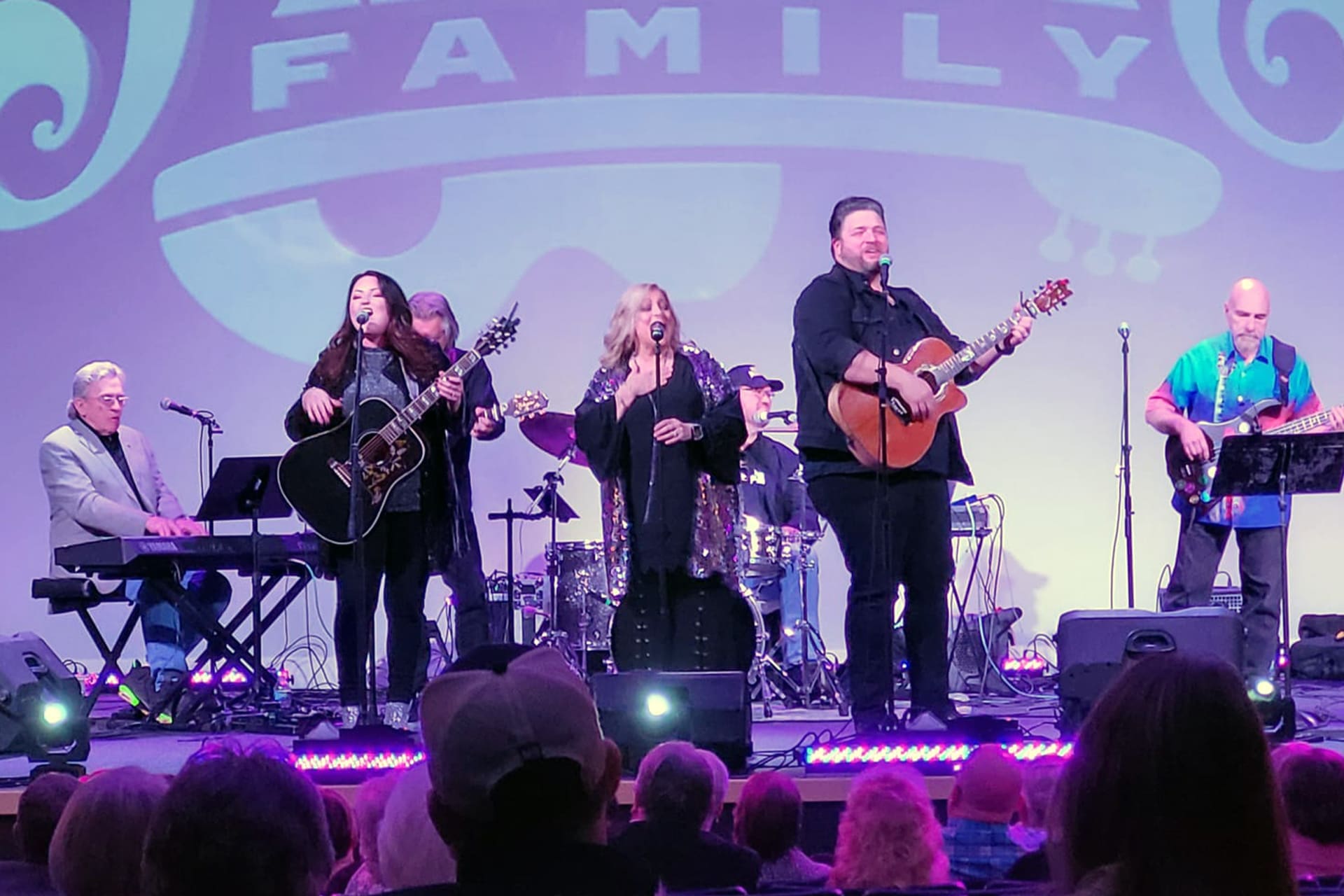 The Hinson Family Online – America's Most Exciting Gospel Family